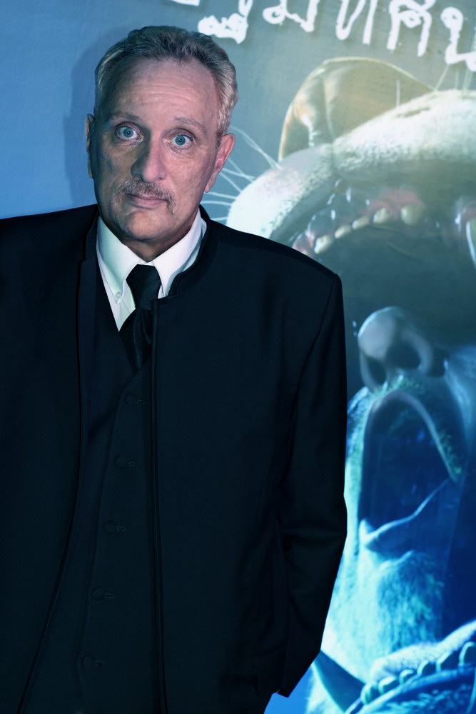 Sming: The Hunt Begins – Geoffrey Giuliano